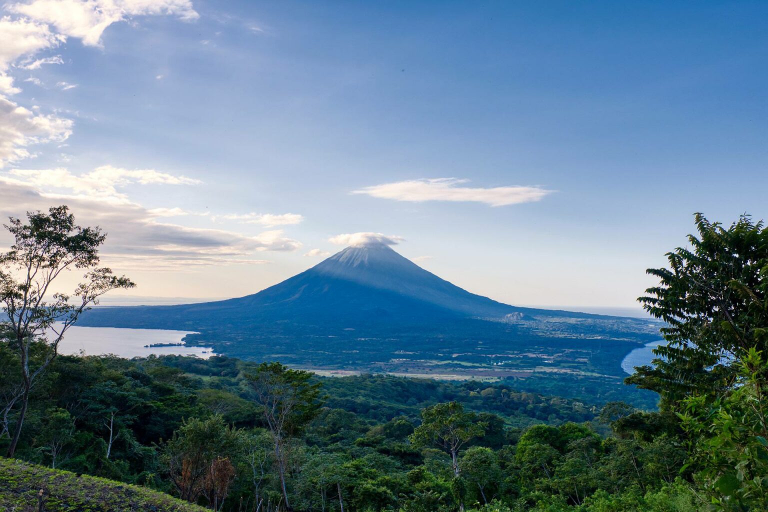 Descubre la belleza natural del impresionante Lago Cocibolca en ...